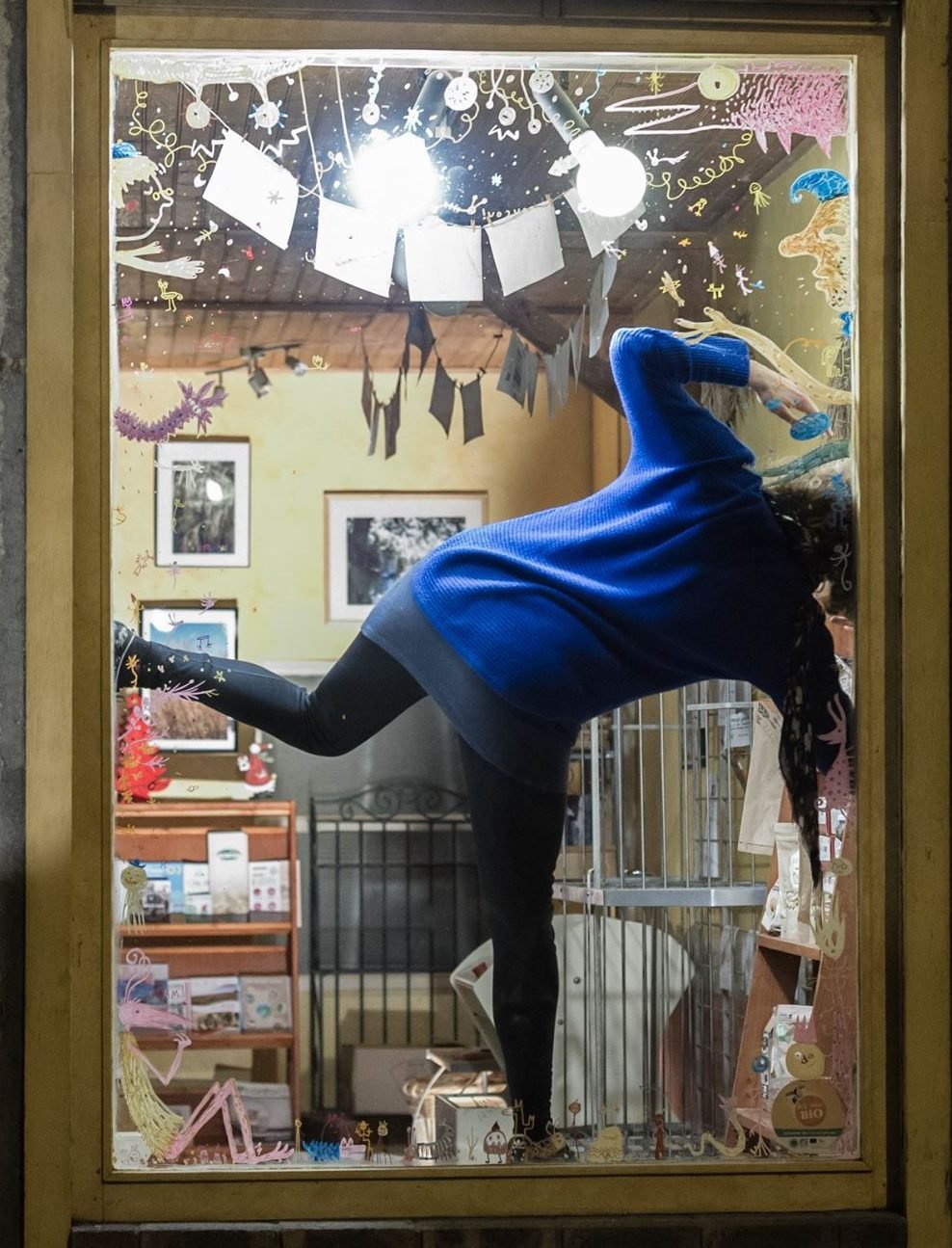 Happiness does not wait- site specific performance – Marie Chabert